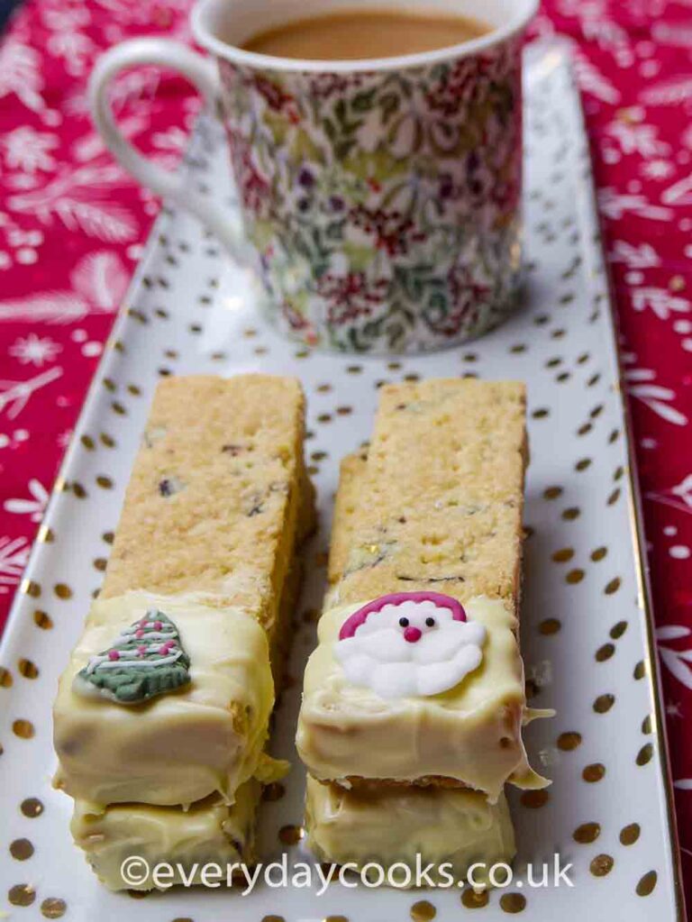 Christmas Shortbread | Everyday Cooks